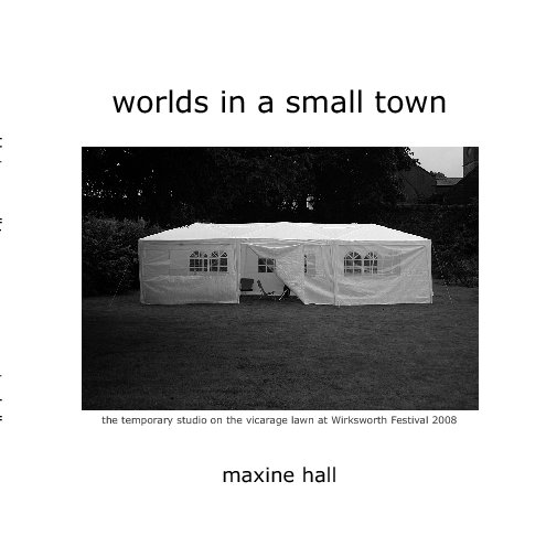 worlds in a small town de maxine hall | Livres Blurb France
